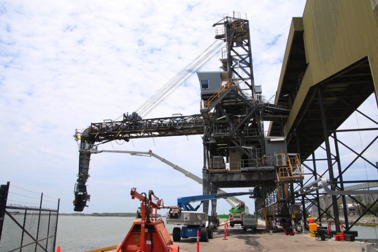 Ship Loader Installation - Port of Brisbane - J&P Richardson Industries